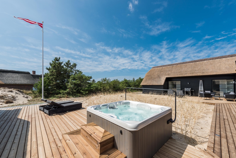 Einzigartiges Luxus-Poolhaus, Aussenwhirlpool ? strandnah